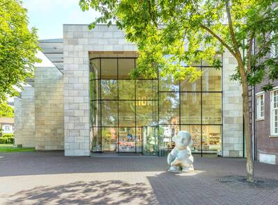 Erwin Olaf | Museum MORE